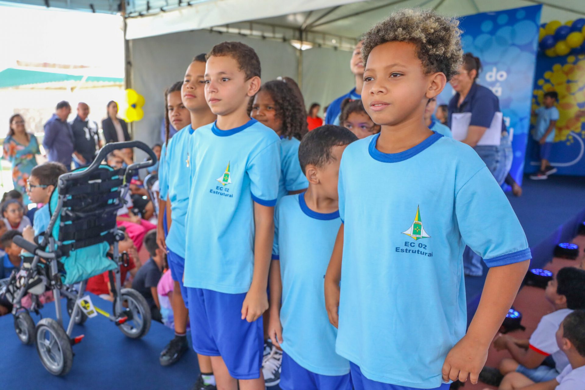 GDF fornecerá gratuitamente uniformes para alunos da rede pública ...