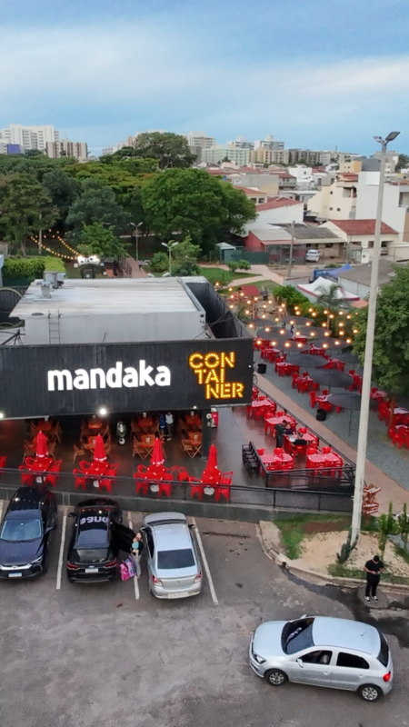 Mandaka Container cria espaço de diversão para crianças e pets - Jornal ...