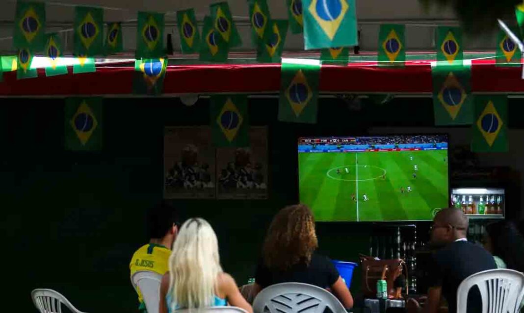 A bola rola pra vencer ! - Jornal do Guará